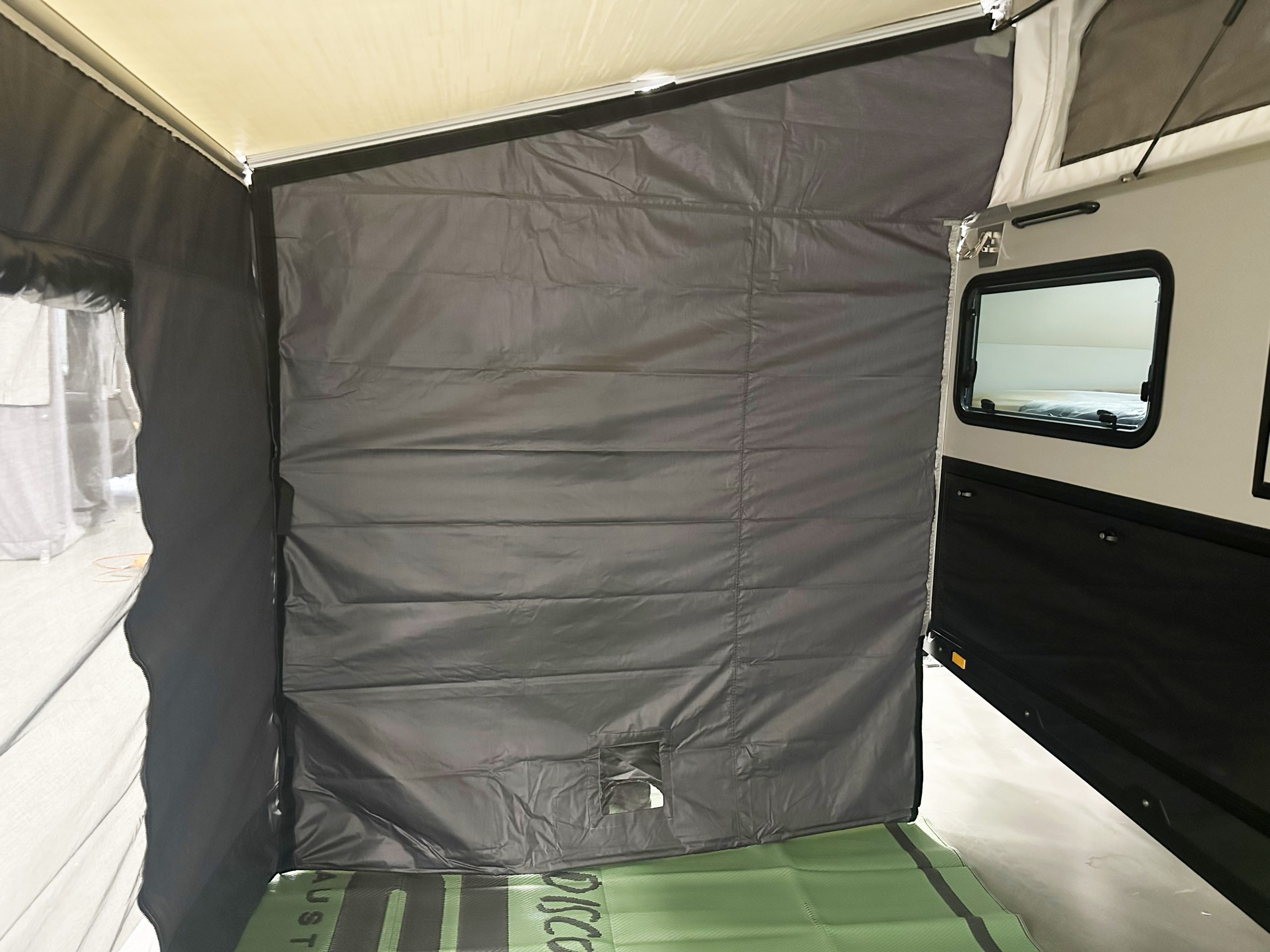 End wall – Front – Plain + Interchangeable – AOR Shop